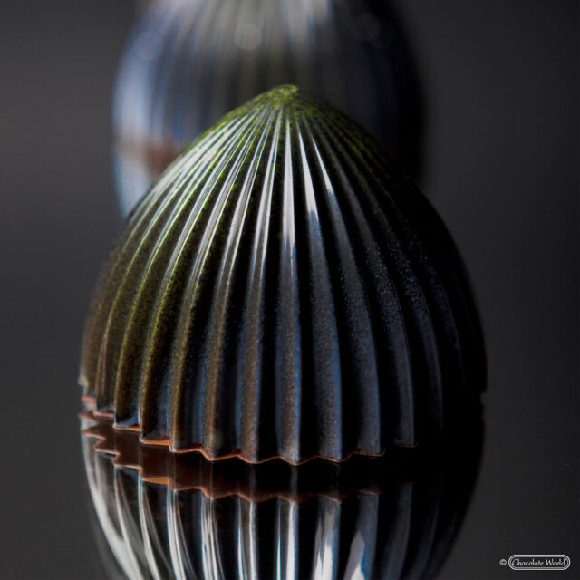 Chocolate Mold - Melo Cake Pleated | Chocolat-Chocolat Inc.