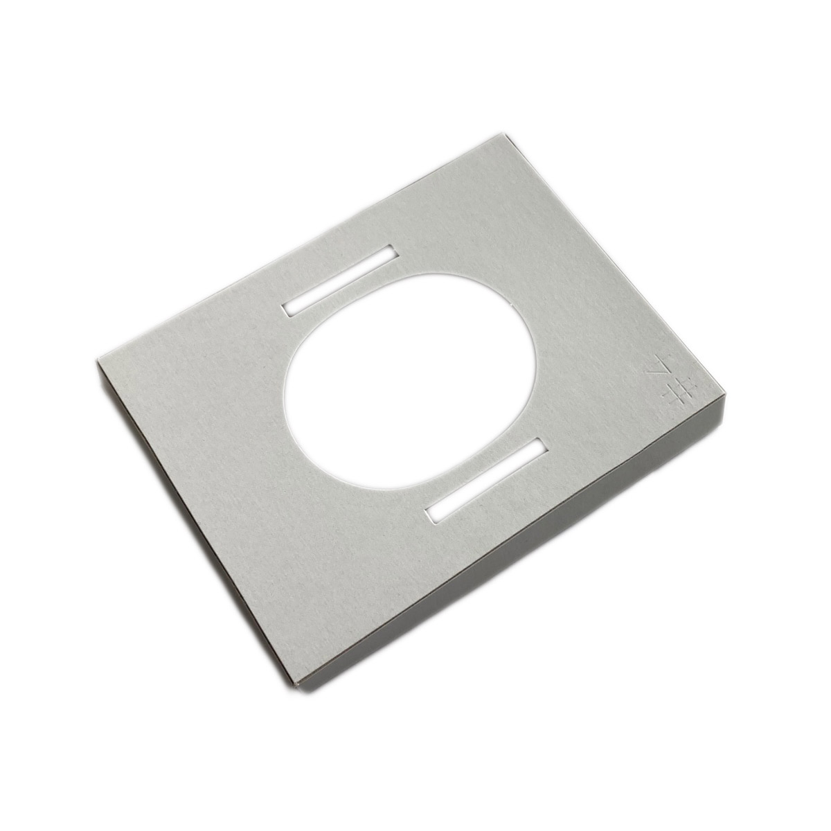 Egg white / oval platform (#4) | Chocolat-Chocolat Inc.