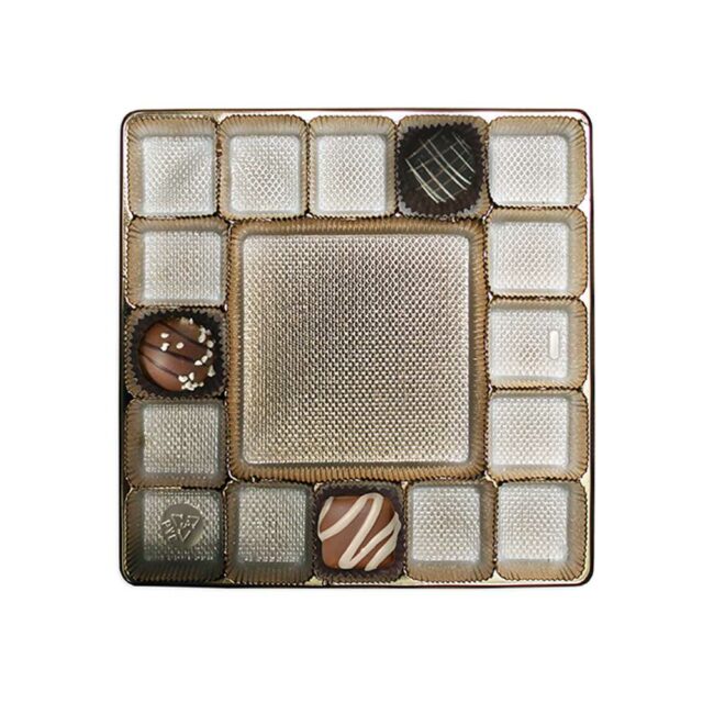 Square plastic cavities gold - 17 cavities | Chocolat-Chocolat Inc.