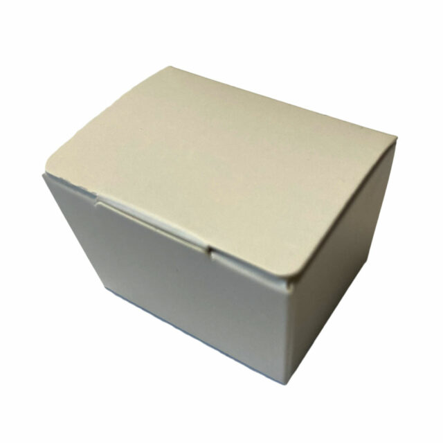 SOLO BOX FOR 1 CHOCOLATE, IVORY | Chocolat-Chocolat Inc.